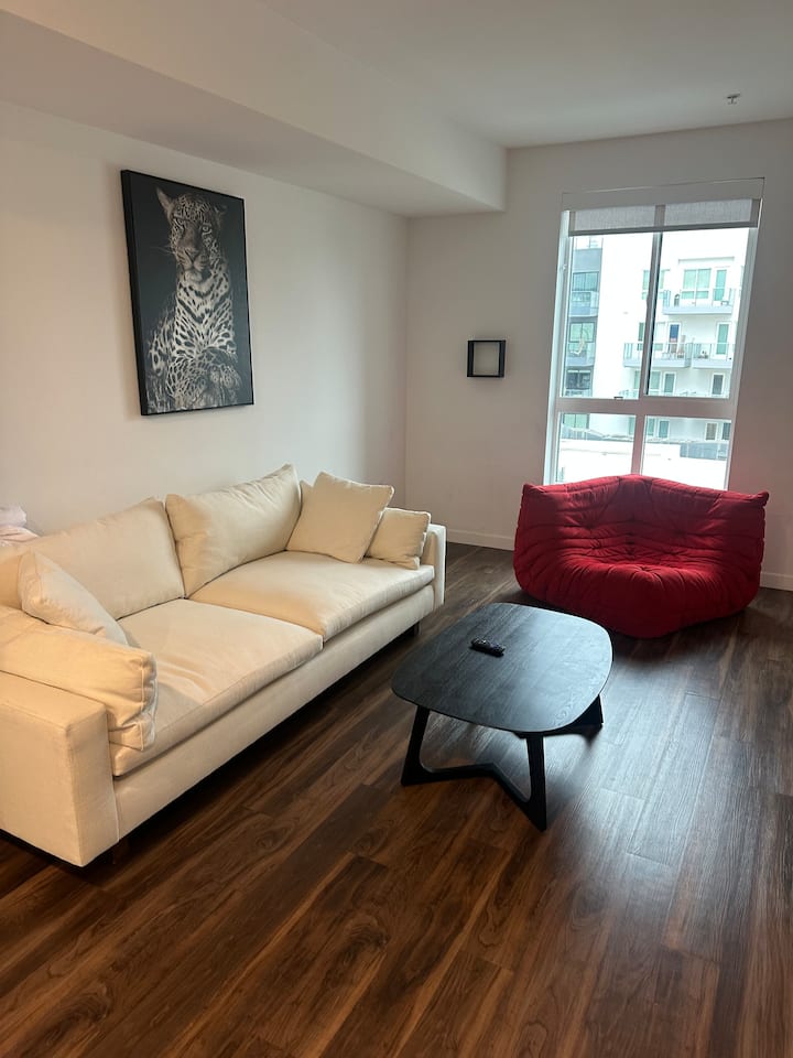 Hollywood Luxury Parking|gym|jacuzzi|pool|balcony - Los Angeles, CA