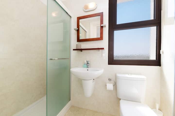 Villa Enaria – Serene 3bdr Retreat In Ayia Thekla - Nissi Beach