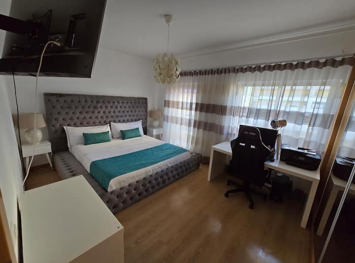 Quarto Espaçoso E Confortável - Carvoeiro