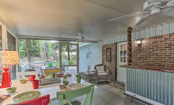 Pet-friendly W/ Screened Porch - Bluffton, SC
