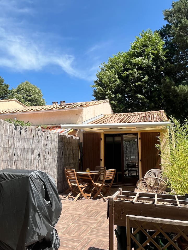 Maisonnette Avec Piscine Tennis - Grasse