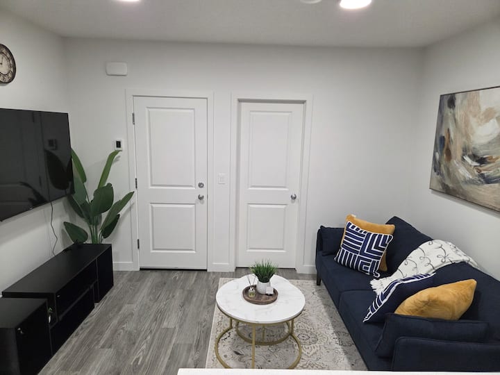 2 Bedroom Near Hospital | Ymca | Stores | Families - Calgary