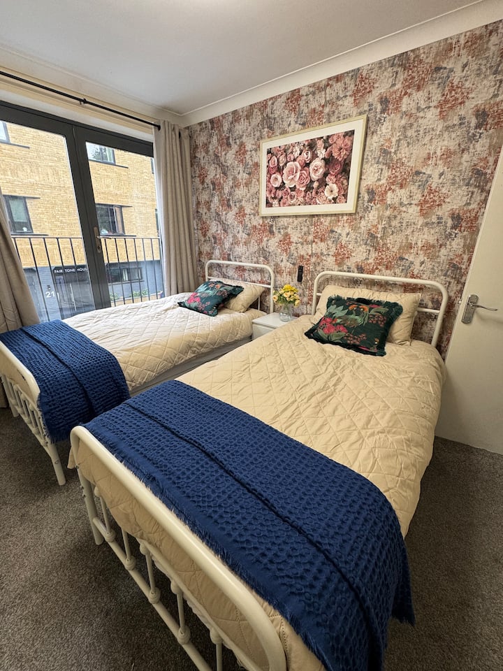 Prime Location | Free Parking | 2br Apartment - Greenwich
