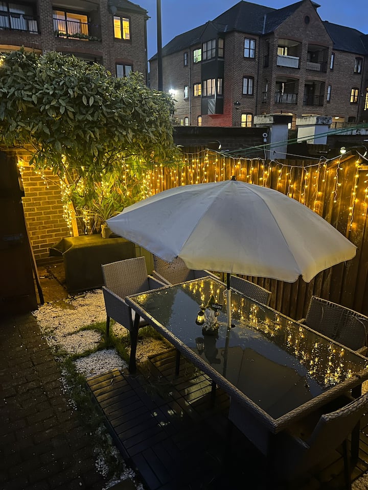 Modern House/near Canary Wharf & O2/free Parking! - Staffordshire University London - Digital Institute