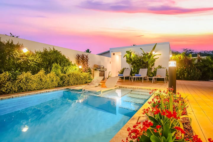 2br2ba Condo W/ Pool, Gym & Balcony @ Palm Beach - Aruba