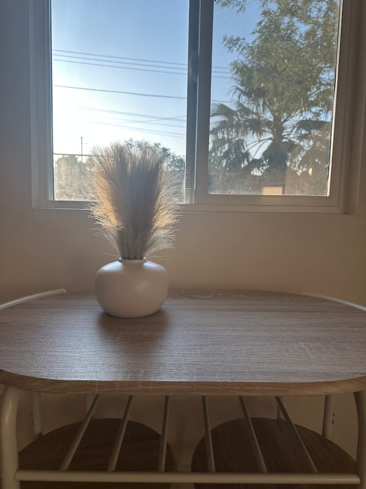 Beautiful Roomy Room - San Bernardino, CA