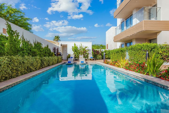 ⁠Amazing 2br Condo W/ Gym & Pool In Prime Location - Aruba