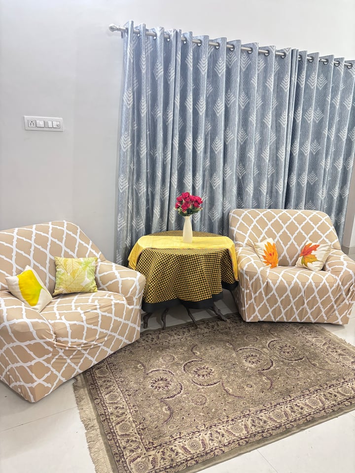 Cozy Comfort Meets Open Greenery | Family Friendly - Lucknow