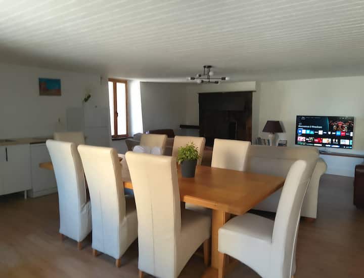 Characterful Old Farm Cottage - Saint-Mathieu