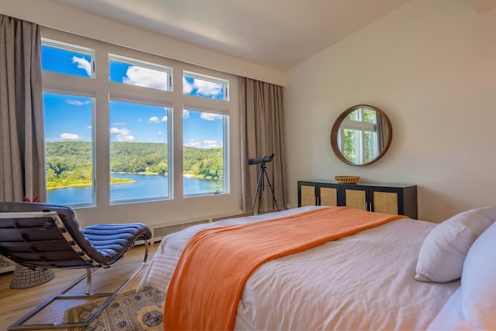 Hilltop's River Penthouse - Narrowsburg, NY