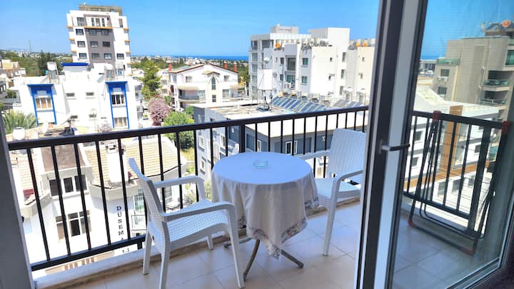 Deniz Manzaralı Lux 1+1 Daire - Kyrenia