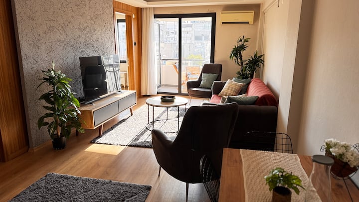 Cozy Flat In Alsancak - Alsancak
