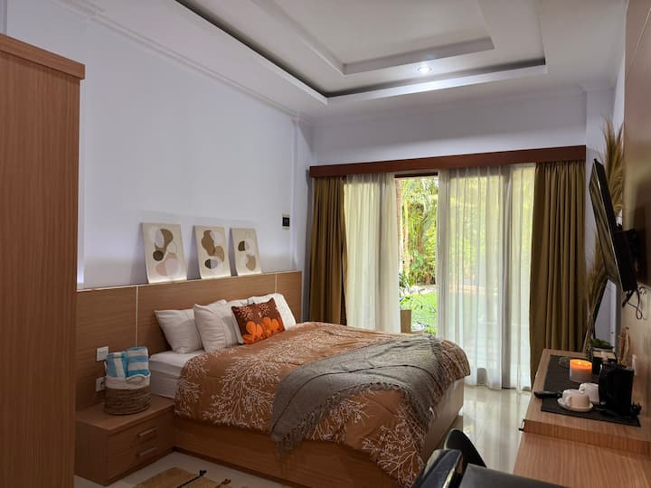 Serene Tropical Room With Poolside In Seminyak - Seminyak
