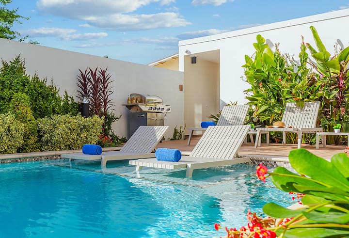 New 1b1ba Spacious Condo W/pool, Gym @ Palm Beach! - Aruba