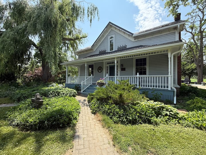 Doc Ives Farmhouse - Creemore