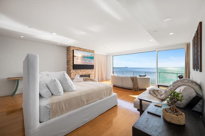 Oceanfront Escape On Boardwalk-loaded W/amenities - Long Beach, CA