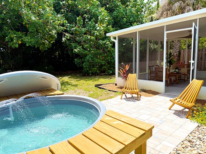 Cocoa Cabana With Pool By Beach - Cocoa Beach, FL
