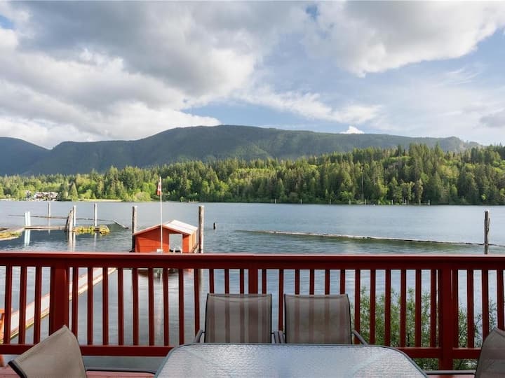 Life Is Better At The Lake! - Lake Cowichan