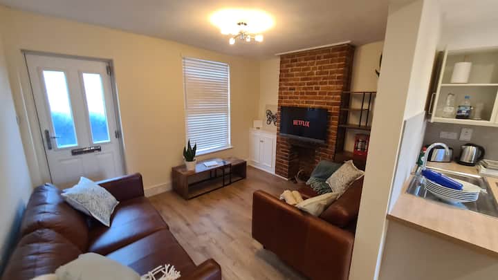 Riverside Cottage - City Centre - Canterbury