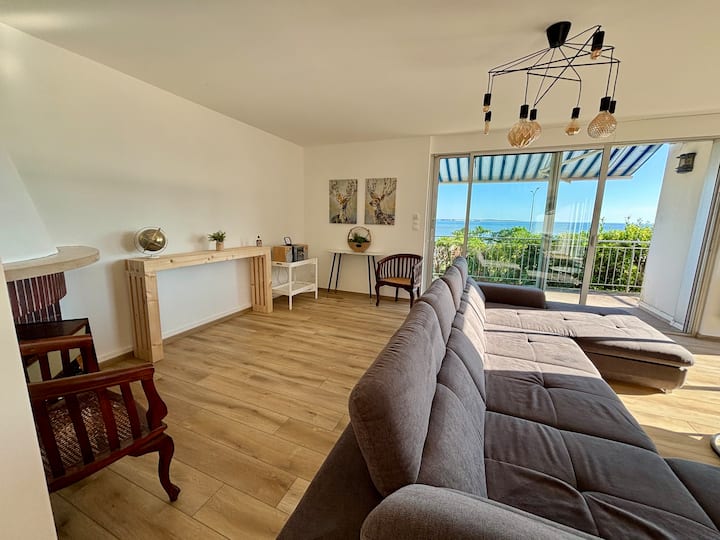 Spacieux Duplex Face à La Mer, Jardin Et Garage. - Royan