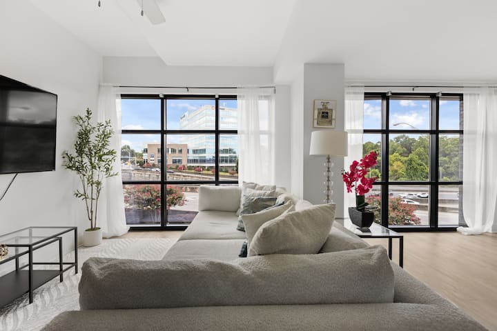 Ultra Cozy King Bed Suite - Atlanta, GA