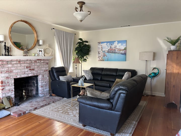Centrally Located, Beauty! - Stockton, CA