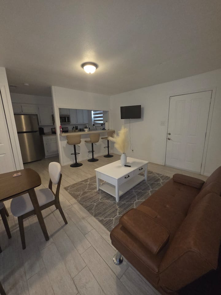 Apartment Near Spacex & Airport - Brownsville, TX