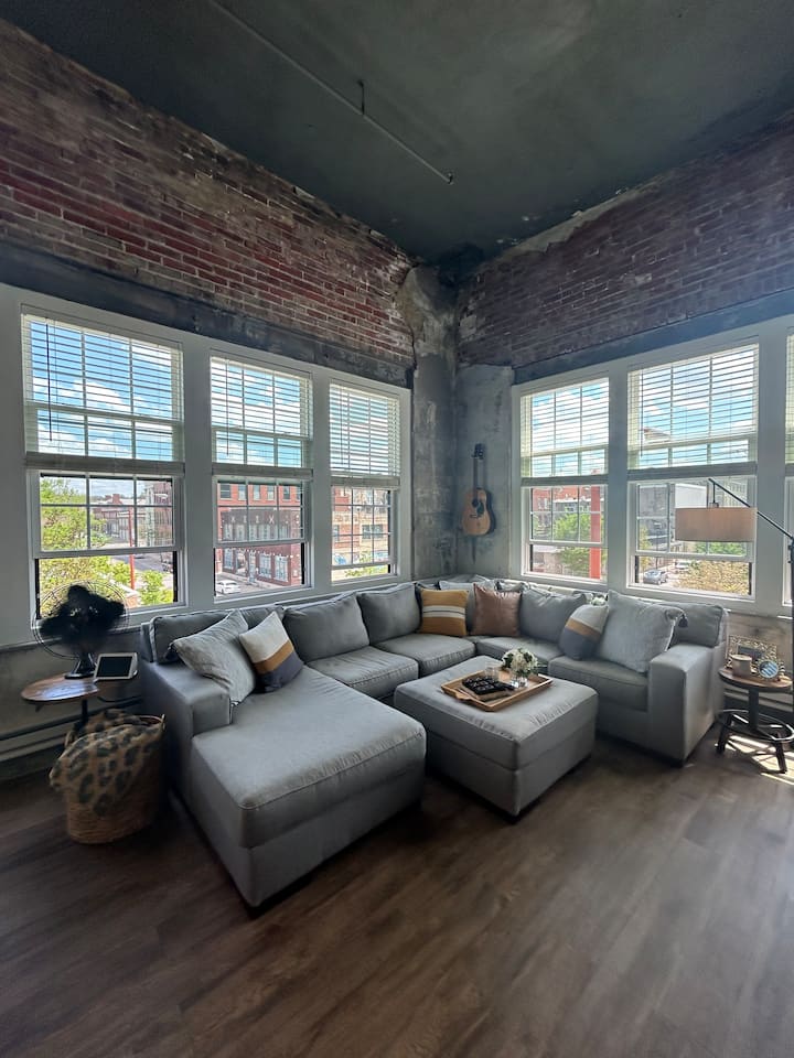 Hammerdowntown Loft - Lafayette, IN