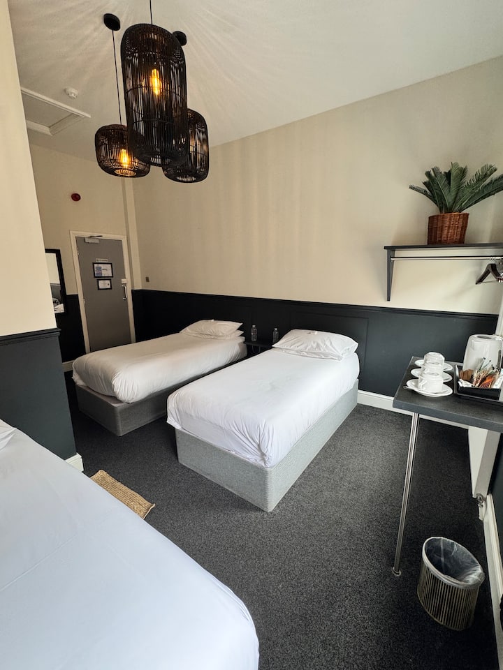 Piccadilly Central - Room 2 - Manchester