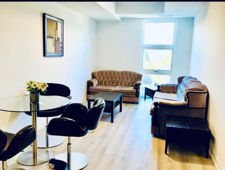 Luxury Upper Foresthill Suite - Mississauga