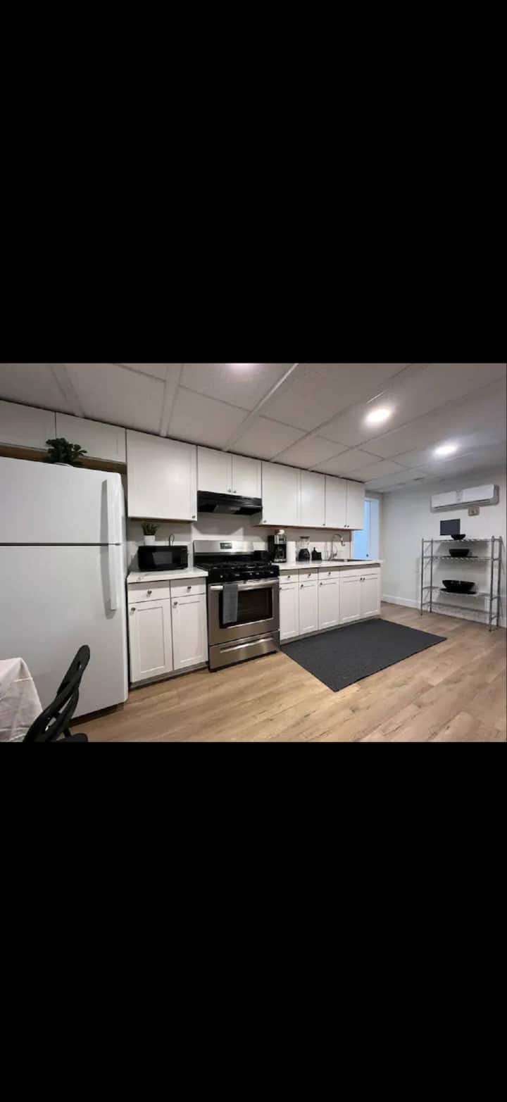 New Raintree Studio | Quiet & Fully Furnished - Riverside, CA