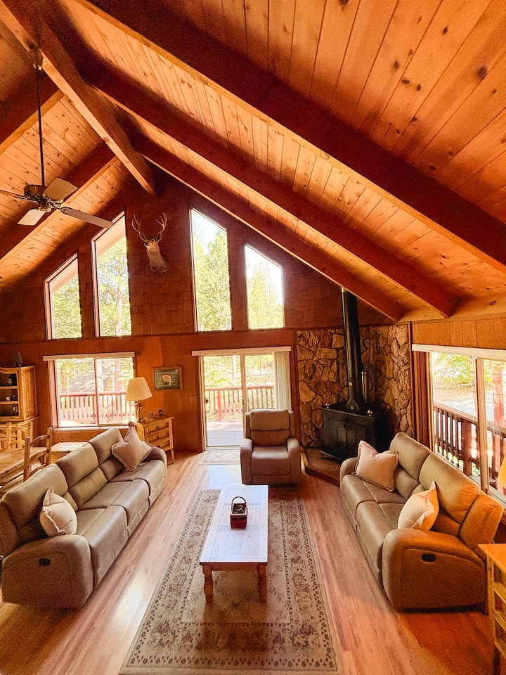 Woodland Escape- Cozy Chalet W/modern Rustic Charm - Arnold, CA