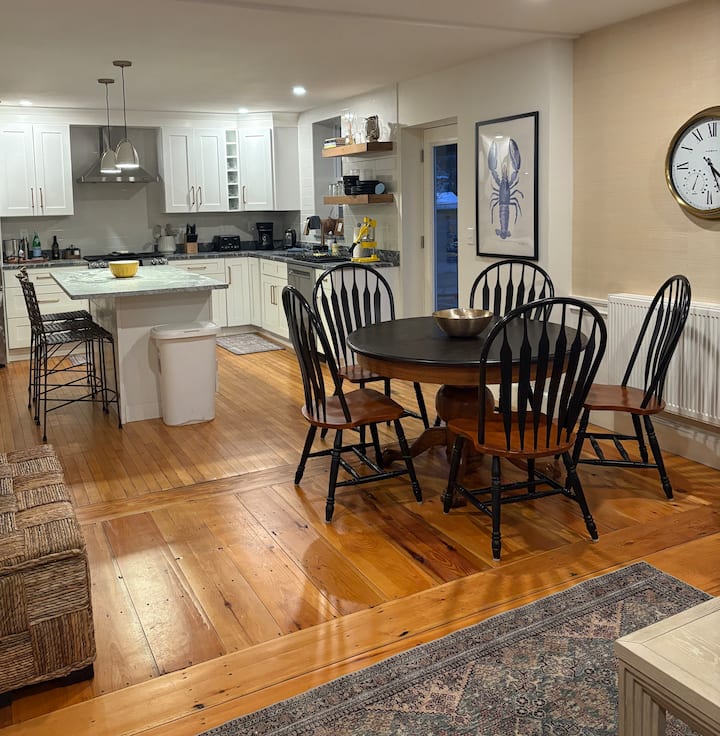 Quintessential Maine- Spacious Home, Close To Town - Yarmouth, ME