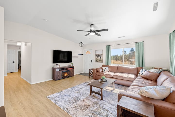 3br/2ba Family Retreat | Hottub | Ac | Fenced Yard - Arizona