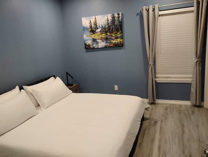 Blue 202 Banita Luxury Apartment - Nacogdoches, TX