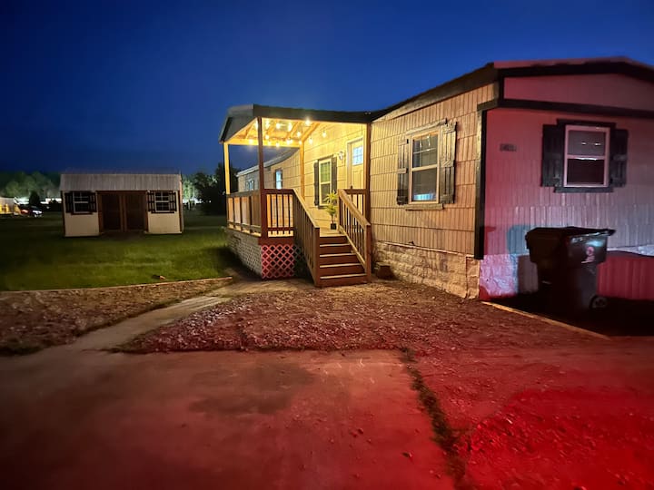 The Mobile Cottage - Greenville, NC