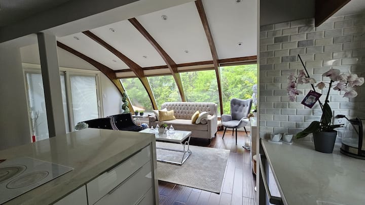Loving 3 Bedrooms With2 Bath - Toronto, ON