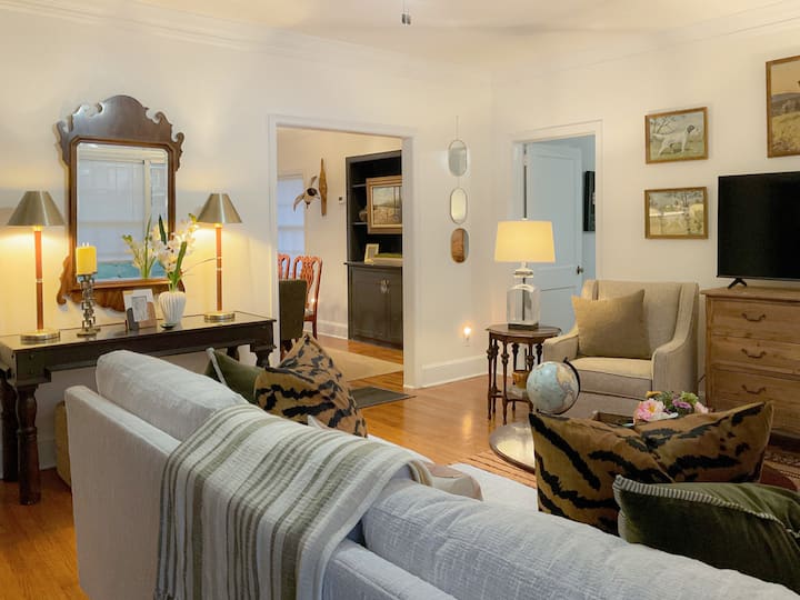 Designer Downtown Oasis - Douglas, GA