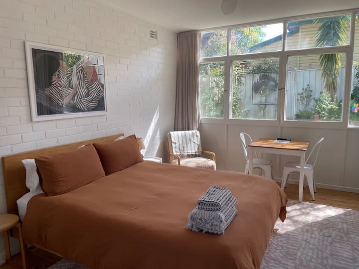 Sunny Garden Guesthouse In Turvey Park - Wagga Wagga