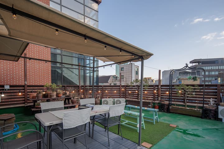 K-pop Spot! 3min Walk To Mbc/sbs/ytn + Rooftop - Seoul