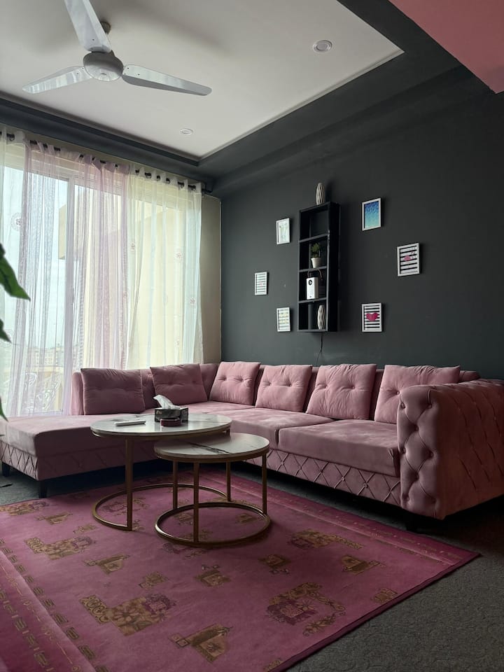 Skyline Penthouse | 1br | Cinema & Margalla Views - Islamabad