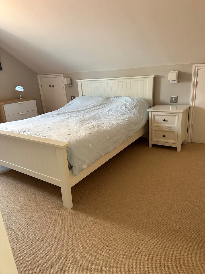 Double Attic Room In Tenterden - Tenterden