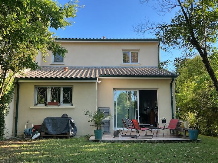 Carignan-de-bordeaux - Artigues-près-Bordeaux