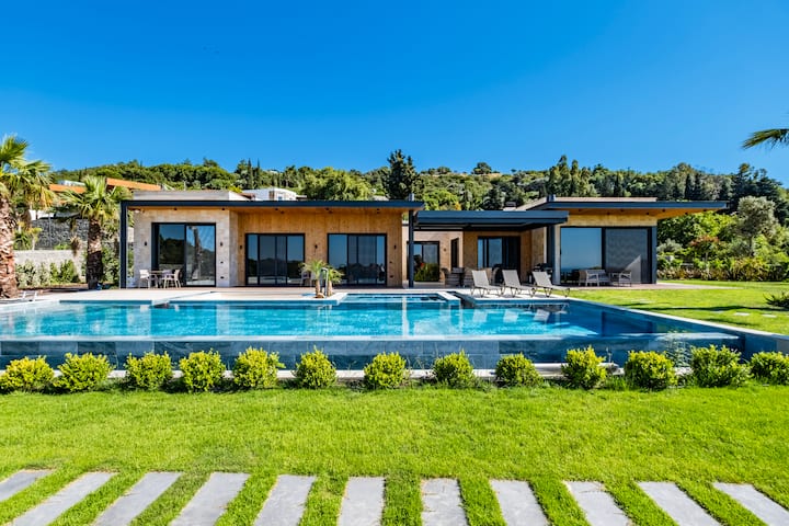 Luxury Villa With Privacy & Sea View In Yalikavak - Yalıkavak