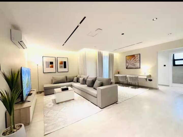 شقة C27 بتأثيث فندقي ودخول ذاتي - Riyadh