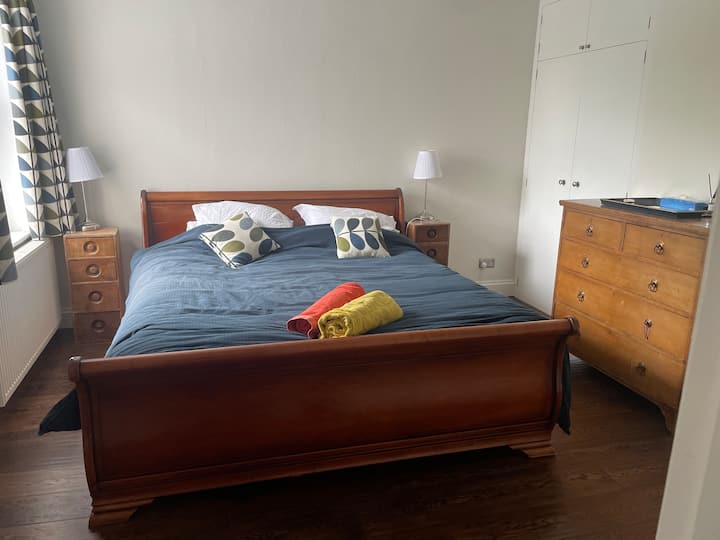 Supersized Bed, Tenterden - Tenterden