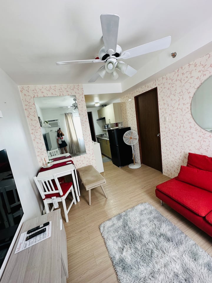 The Hive #Condo #Staycation - Taytay