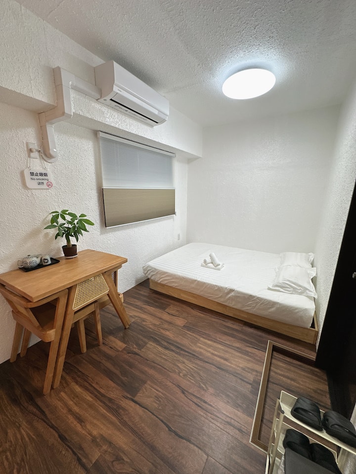 Katsu Hotel 03-5/ 机场直达/地铁1分钟/难波/心斋桥/usj/梅田/通天阁/jr线 - Osaka, Japan