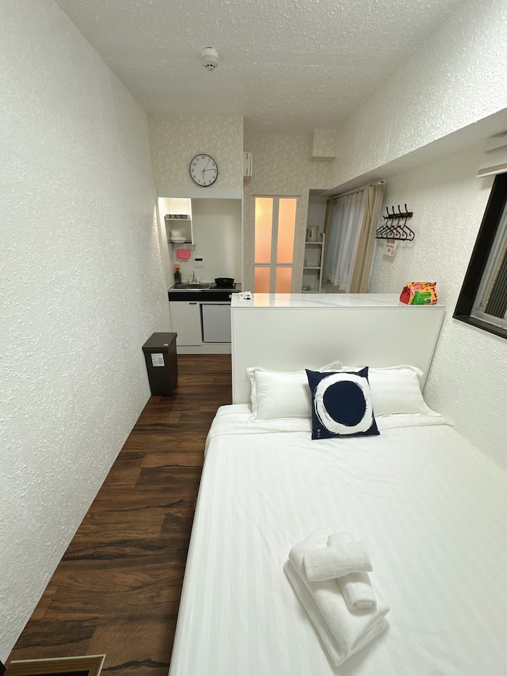 Katsu Hotel 03-3/ 机场直达/地铁1分钟/难波/心斋桥/usj/梅田/通天阁/jr线 - Ōsaka