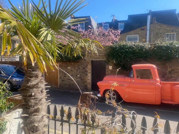 Bath With Bedroom! Almost Zone 1 - Fulham
